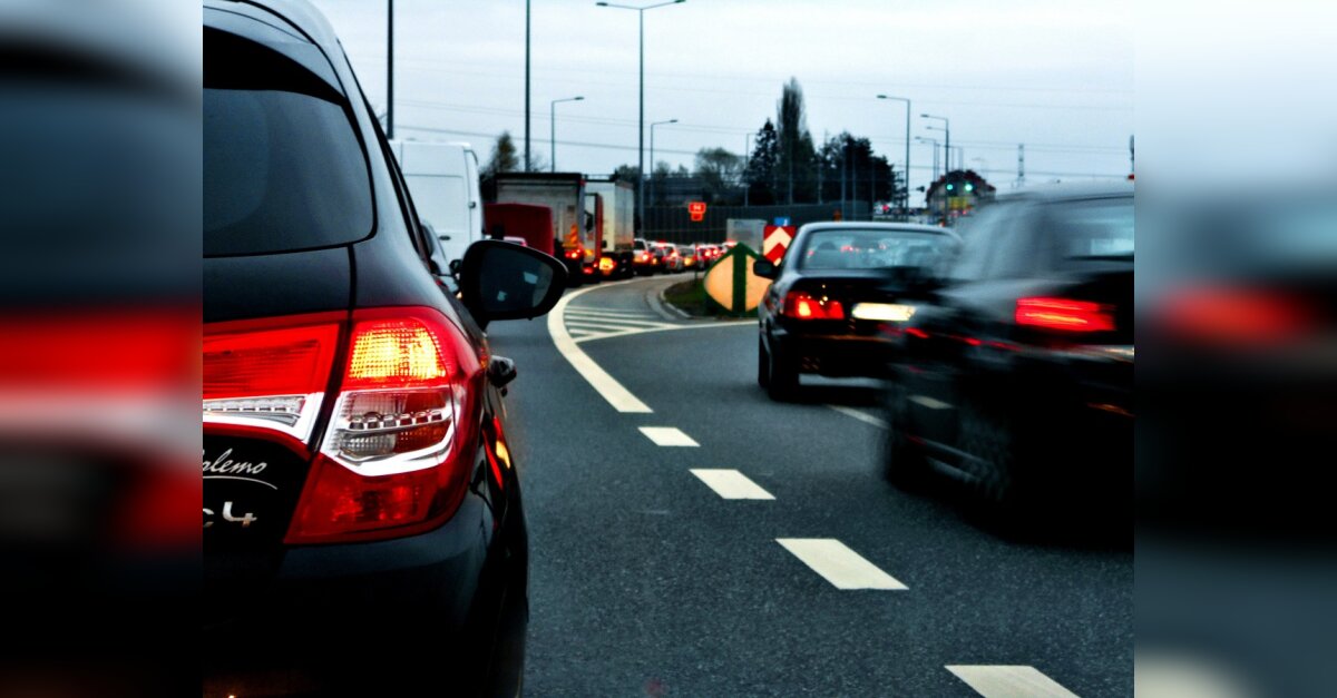 Autoroutes : une signalisation de péage en flux libre expérimentée sur ...