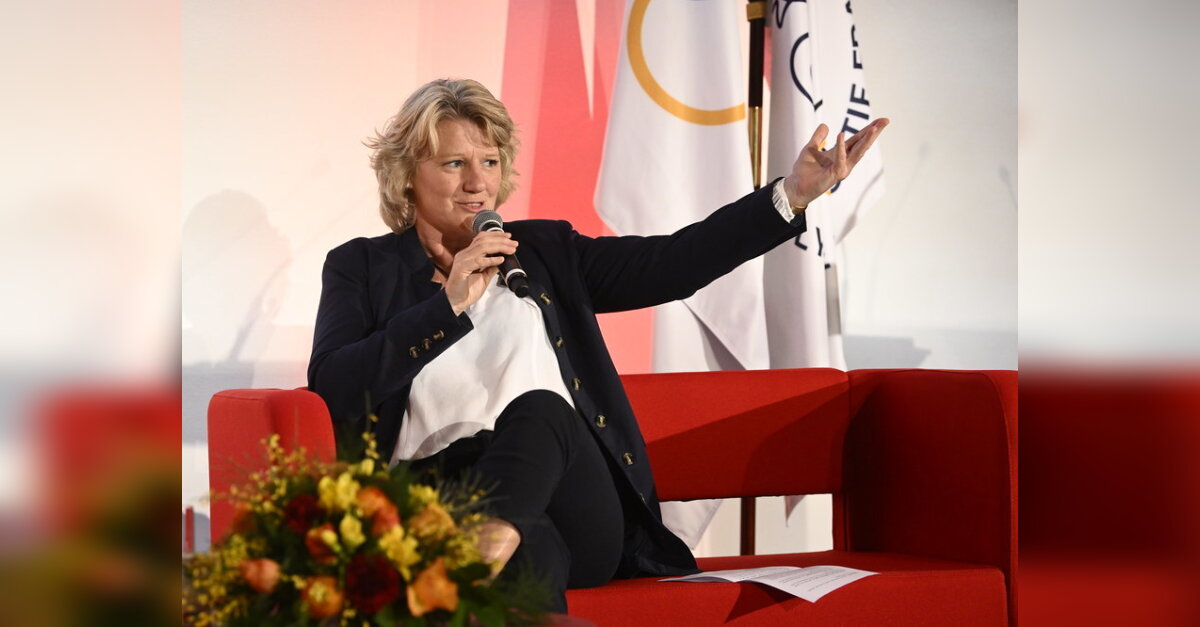 CNOSF : dépôt de plainte de Brigitte Henriques pour «violences ...