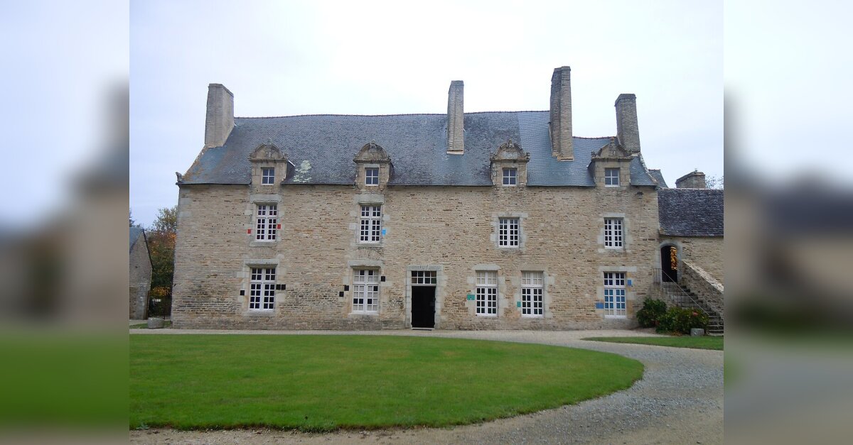 Finistère : le manoir de Kernault, inscrit aux Monuments historiques ...
