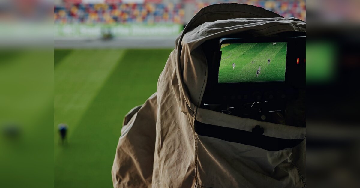 News Tank Football - Refereeing: semi-automated offside detection to be ...