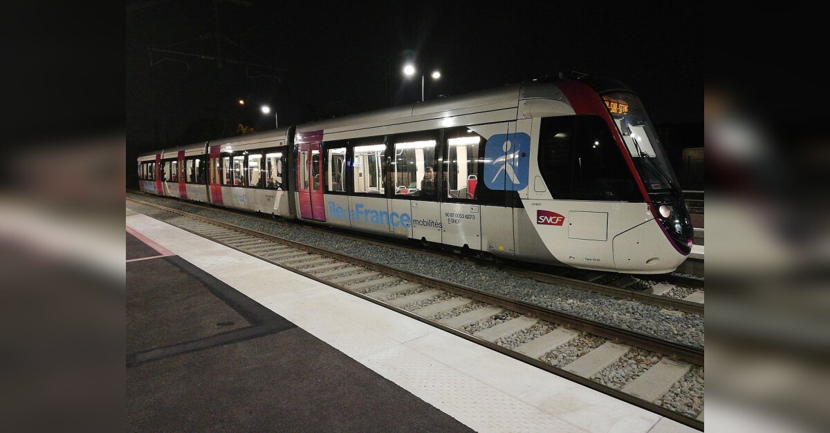 Trams-trains : 13 Citadis Dualis commandés par Île-de-France Mobilités ...