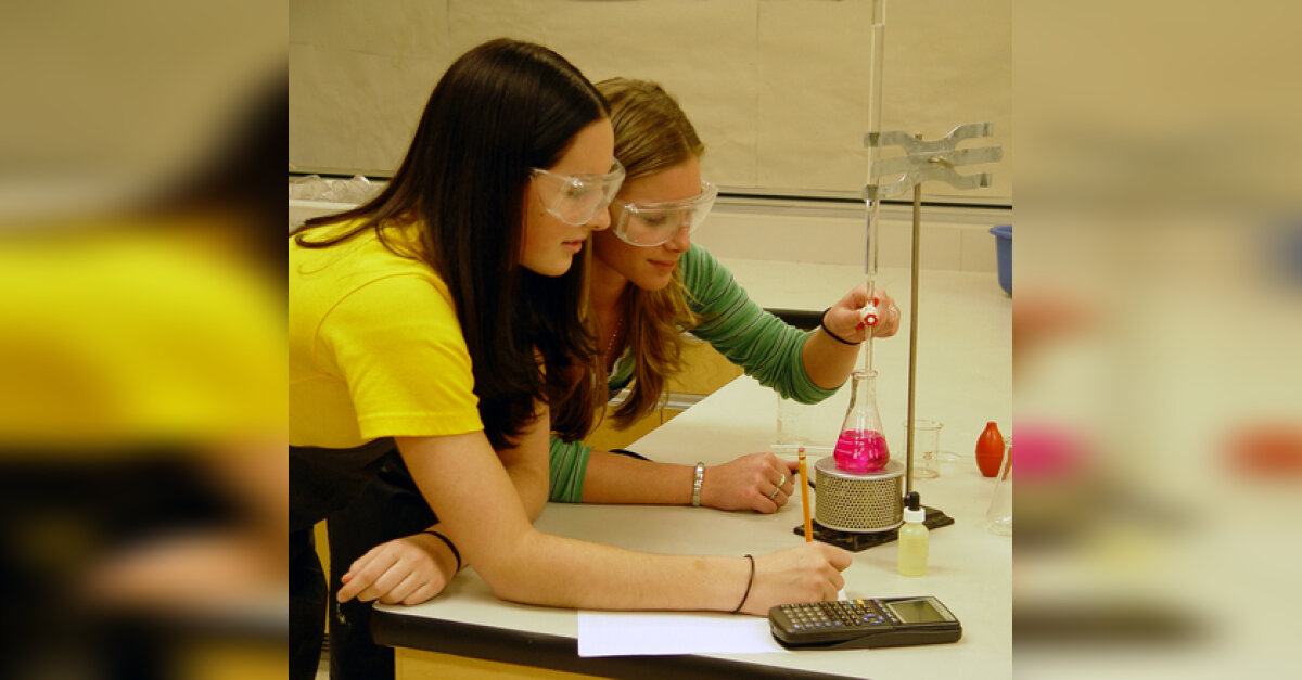 Une réforme du lycée "loin de démocratiser l'accès aux sciences ...
