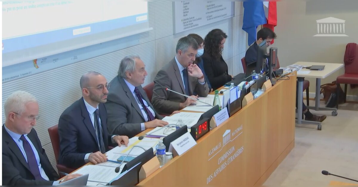 Projet de loi immigration: amendement adopté pour exclure les visas ...