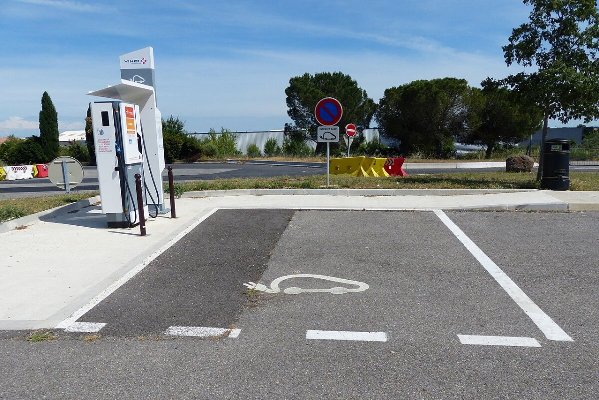 Autoroutes : procédure adaptée de sélection des opérateurs chargés du ...