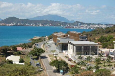 La création de l'IAE de Nouvelle-Calédonie obtient un vote positif au ...