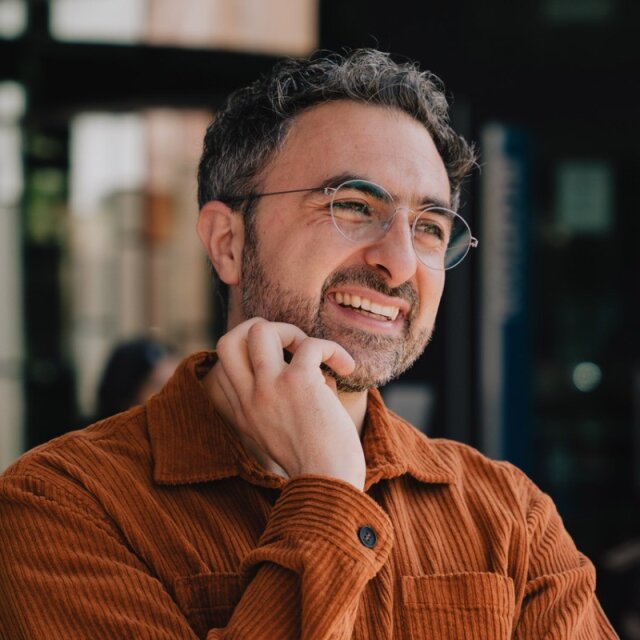 Microsoft: Mustafa Suleyman, cofondateur de Google DeepMind, P-DG de la ...