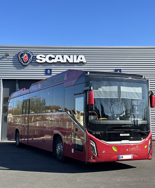 Transports scolaires : cinq premiers autocars Fencer GNC livrés par ...