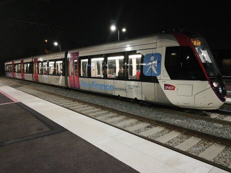 Trams-trains : 13 Citadis Dualis commandés par Île-de-France Mobilités ...