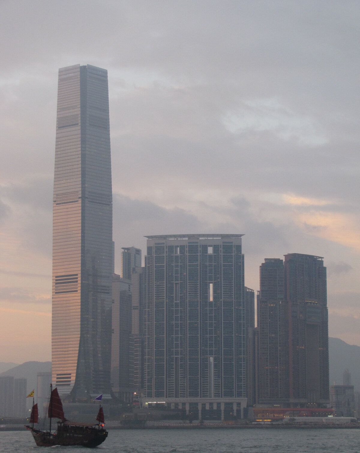 Manifestations à Hong Kong : les présidents d’université critiqués pour ...