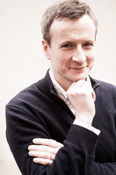 Royaume-Uni : Garry Walker directeur musical d’Opera North, Antony ...