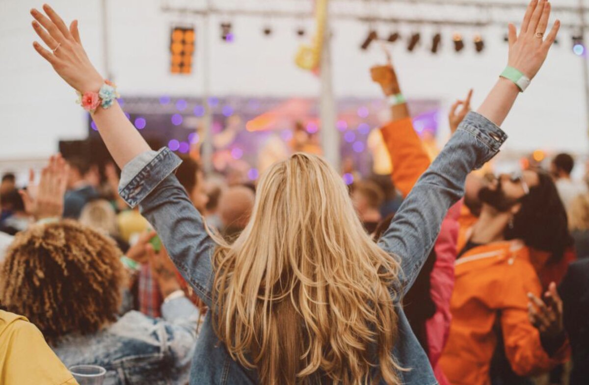 Pass sanitaire : l'application au spectacle vivant "inéquitable vis-à ...