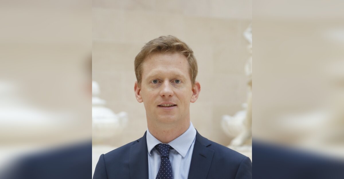 Musée du Louvre : Pierre de Feydeau adjoint au directeur des relations ...